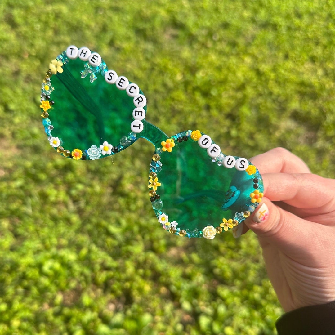 Gracie Abrams// Concert Accessories - Etsy