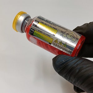 SCP-066 Juguete De Eric / Cosplay / SCP / Terror / Clase De Objeto ...