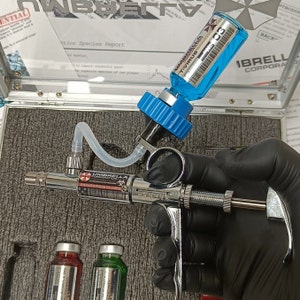 Resident Evil Umbrella Corporation Virus Injection Gun and Virus Set ...