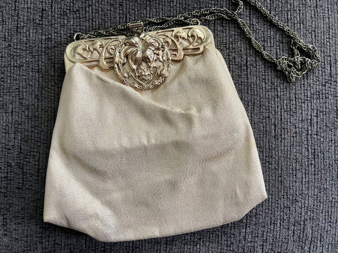 Vintage Gold Lame Purse, Gold Metal Floral Clasp, Gold Chain, Gold Lame ...