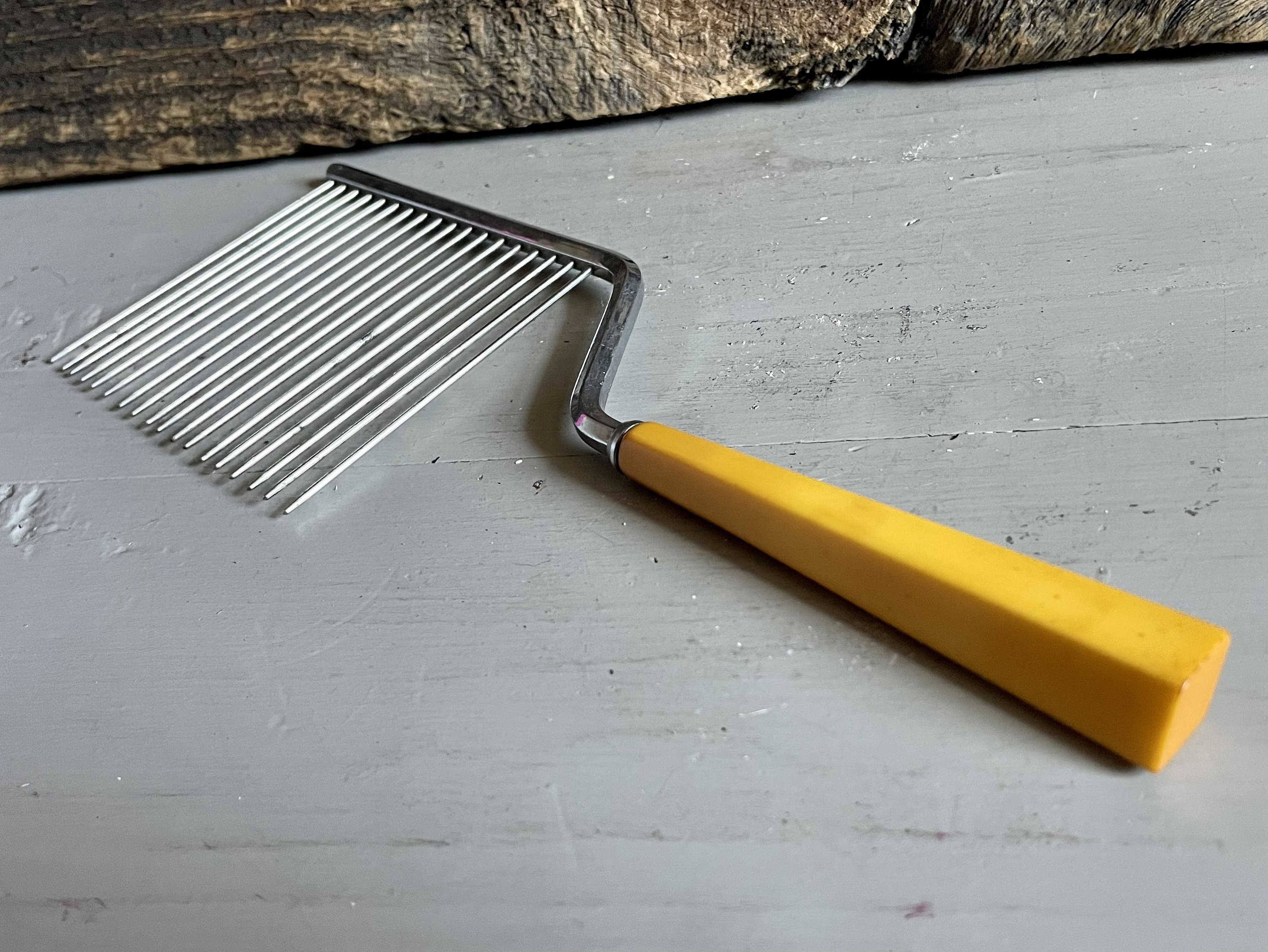Vintage Schneider Toledo Bakelite Cake Slicer Yellow Cake - Etsy