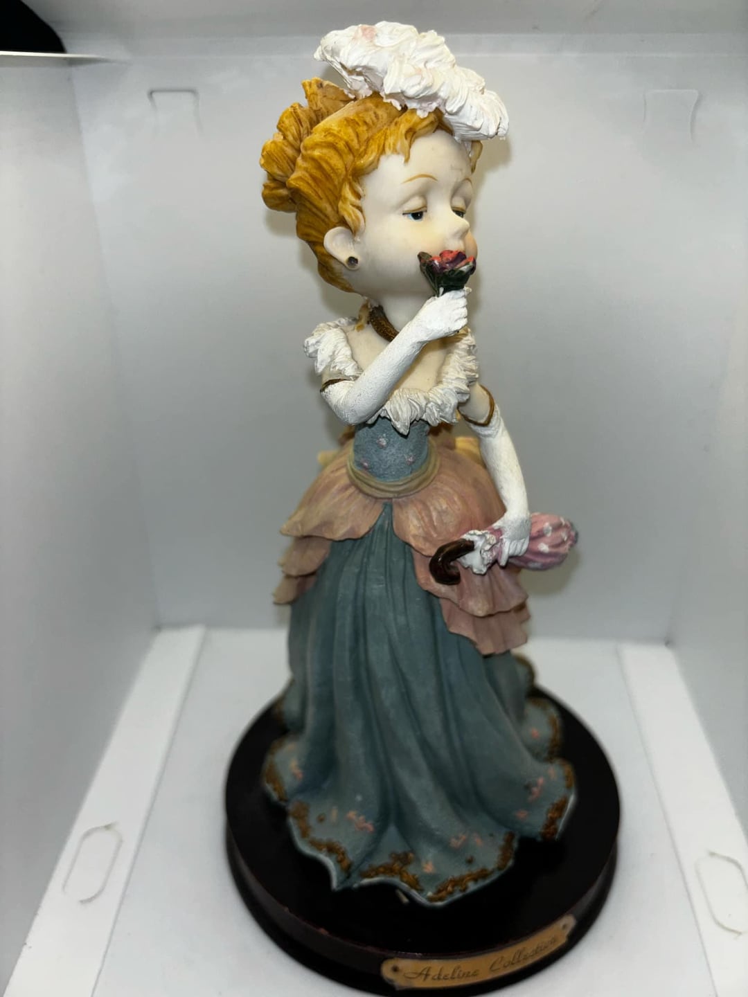 Adeline Collection - Statue, Figurine Woman Smelling Flower - Etsy