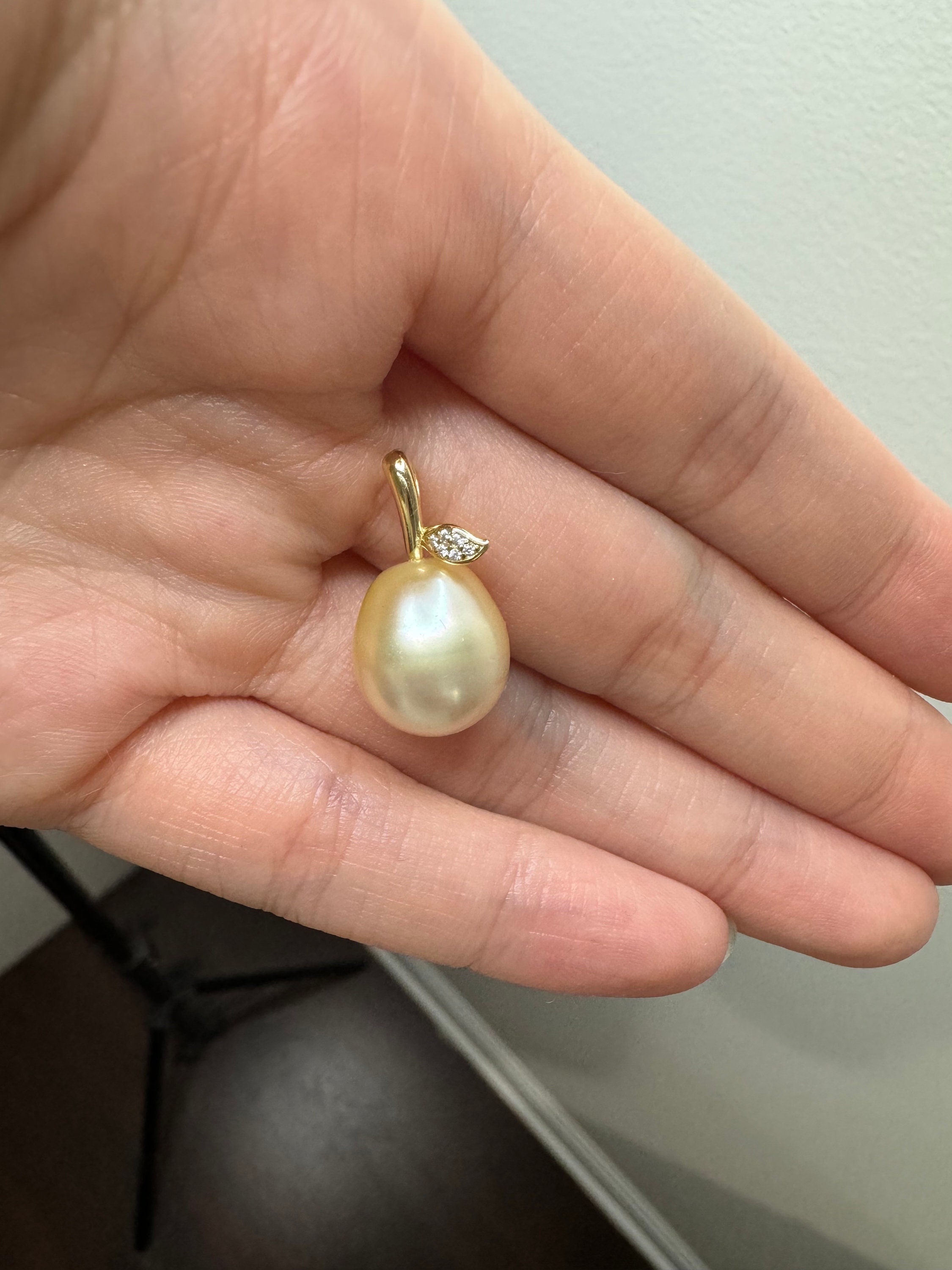 Natural South Sea Baraque Gold Pearl Fruit Design Pearl Pendant High ...