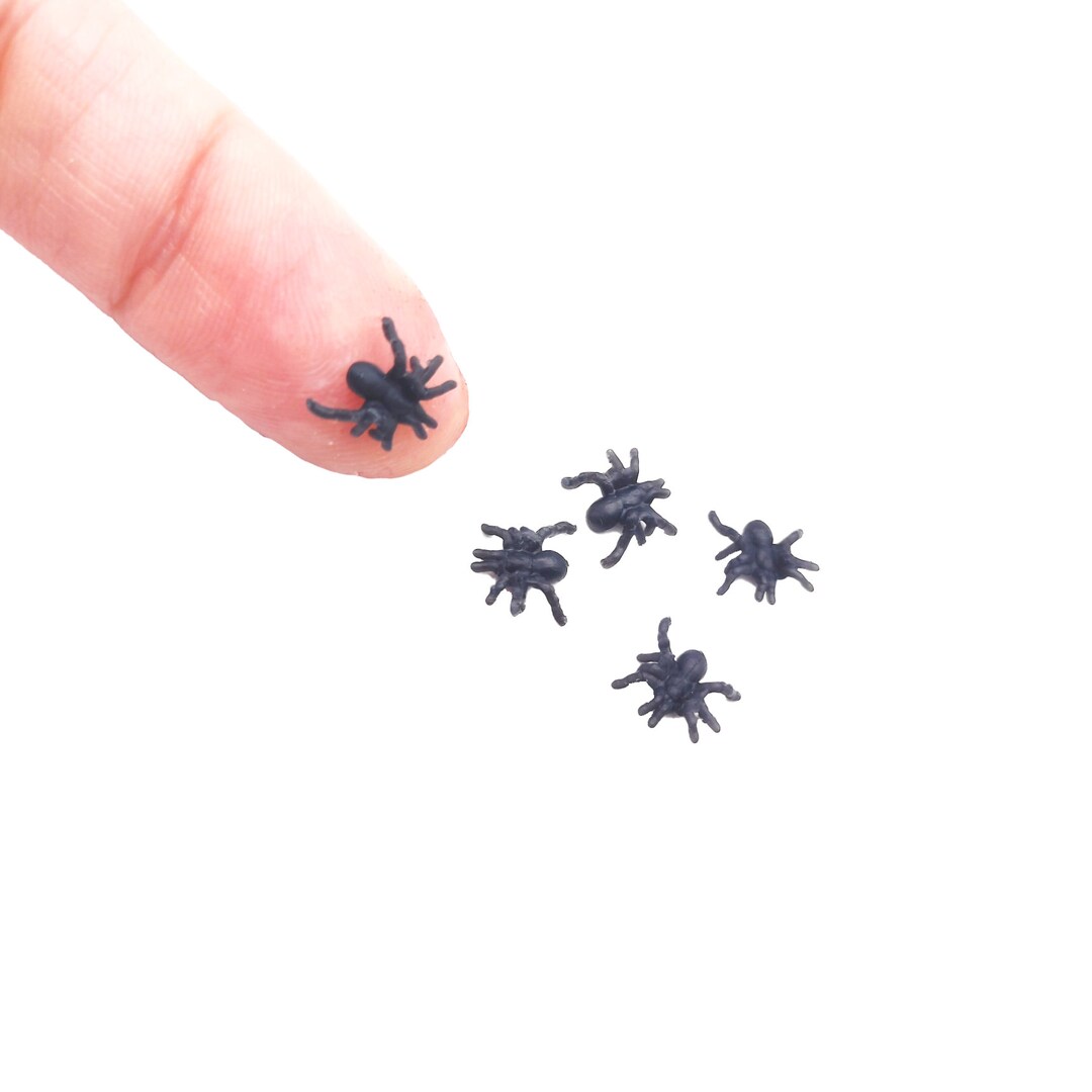 Miniature Spiders - 1:12 Scale Miniature Size for Horror Diorama ...