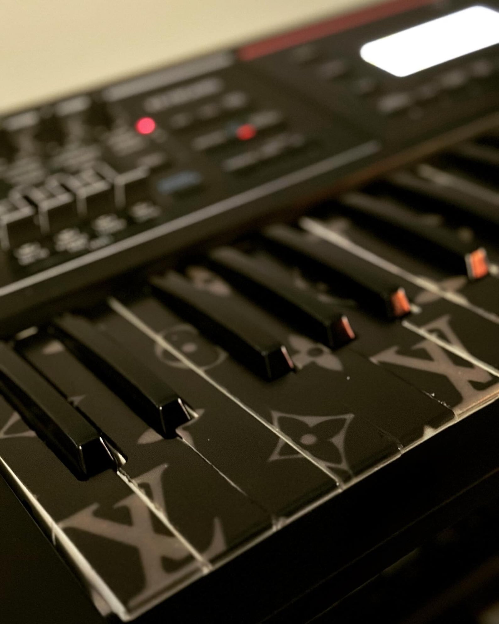 U-KEYS® - Branded Keys, Overlays Cover All White Keys, Fits on a 61 Key ...