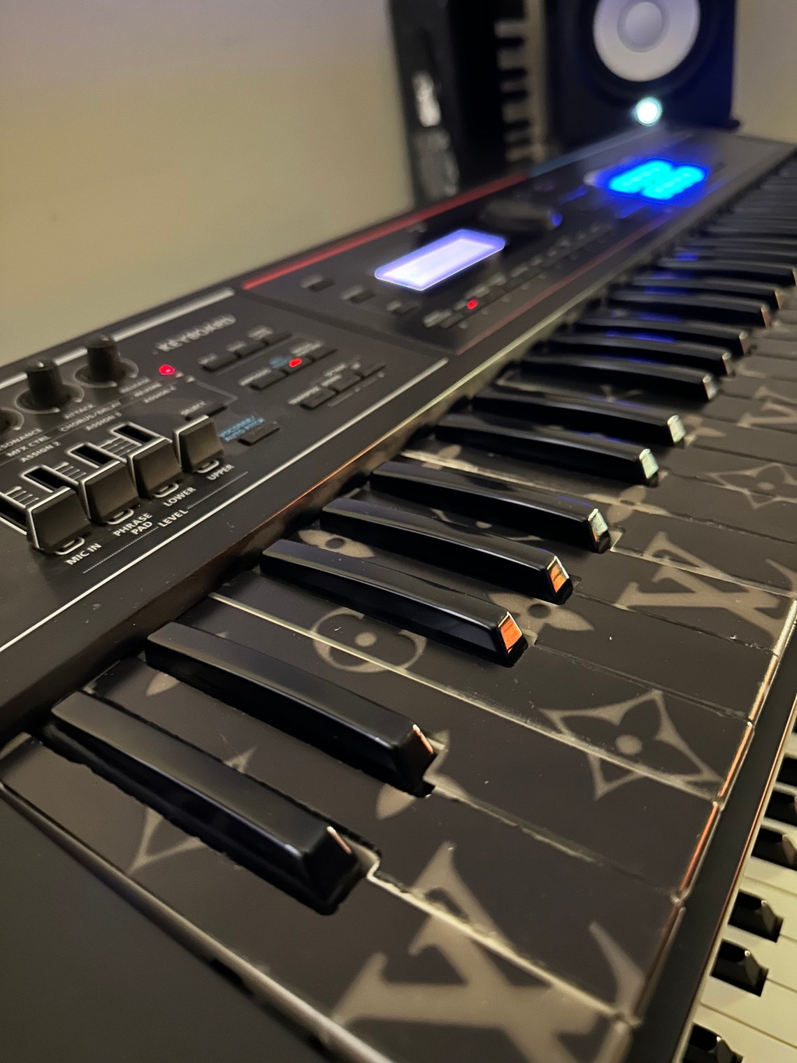 U-KEYS® - Branded Keys, Overlays Cover All White Keys, Fits on a 61 Key ...