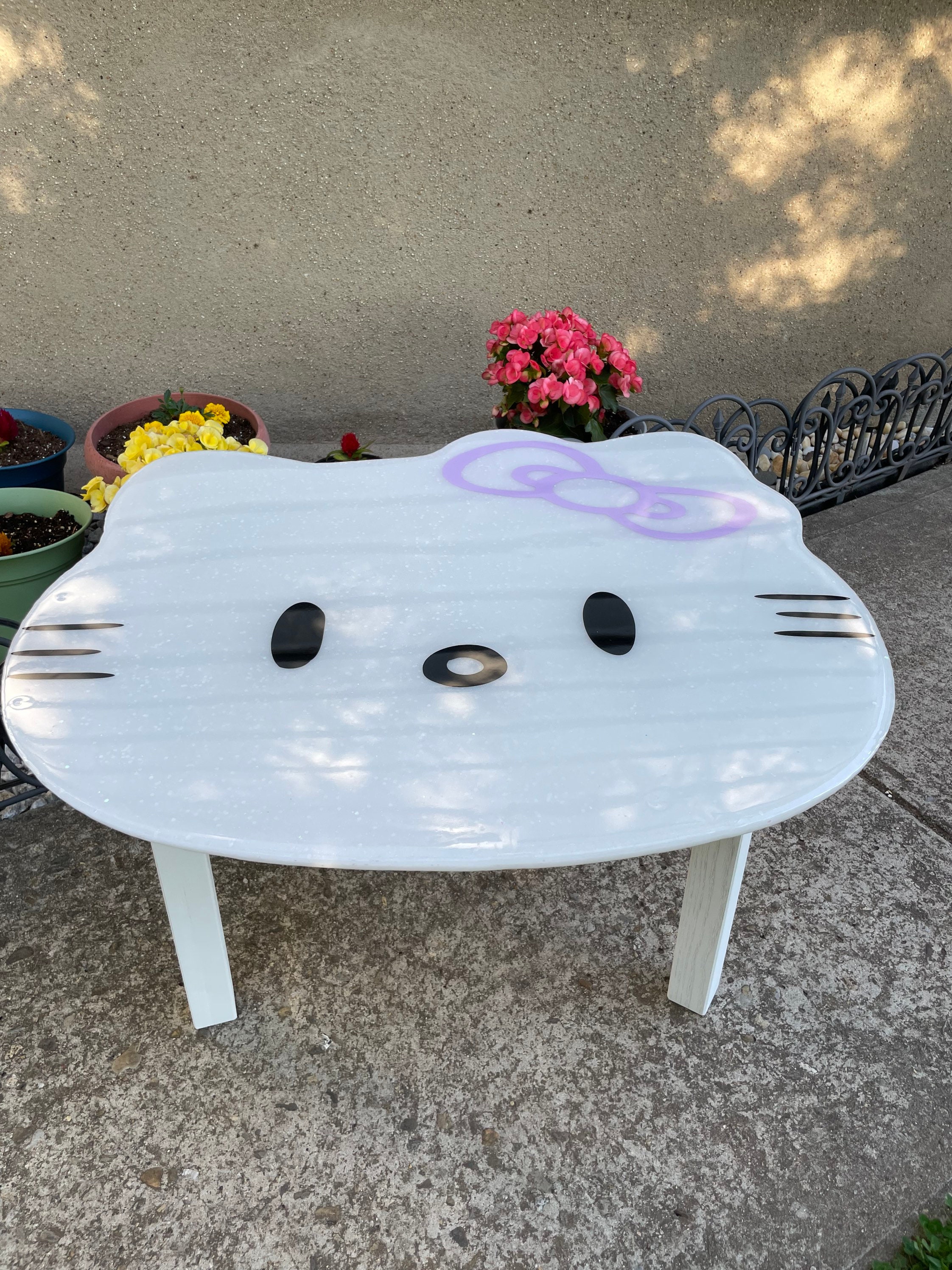 Kitty Kitty Table - Etsy