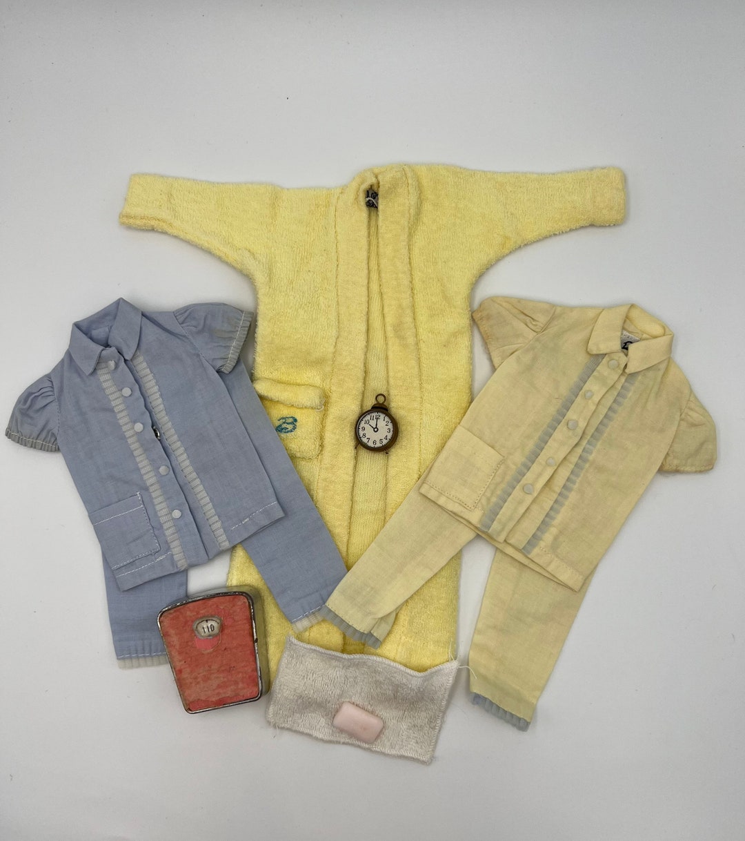 Barbie Pajama Party 1601 With Clock, Robe, Scale and Extras. Mattel ...