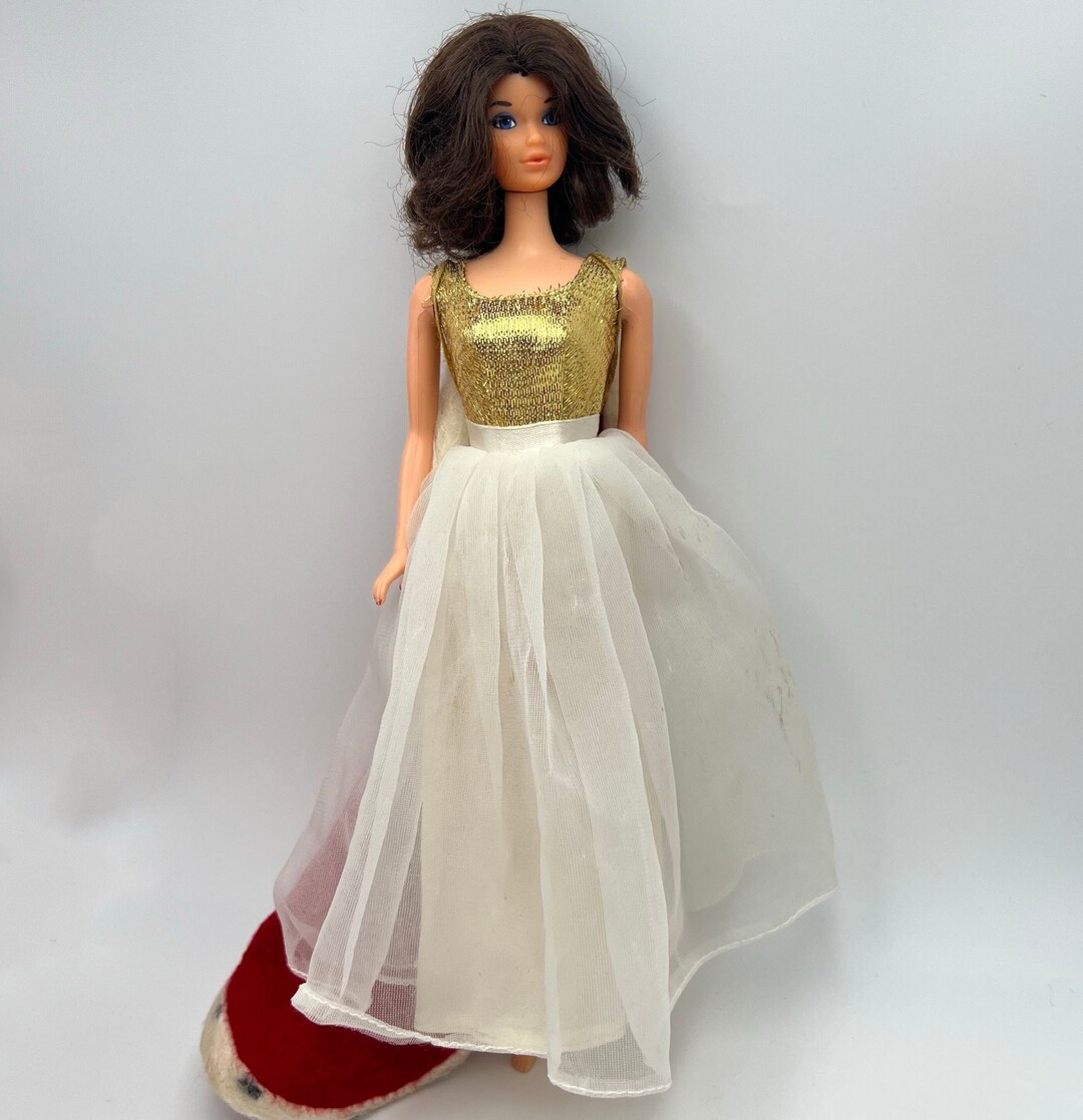Barbie Walk Lively Miss America Brunette Doll With Original Dress and ...