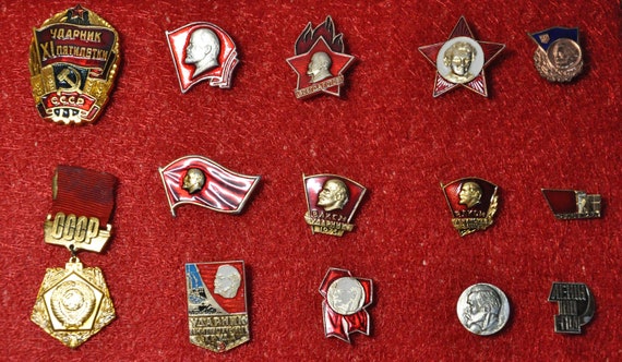 Vintage Soviet Badges, 1970s - Gem