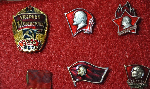 Vintage Soviet Badges, 1970s - Gem