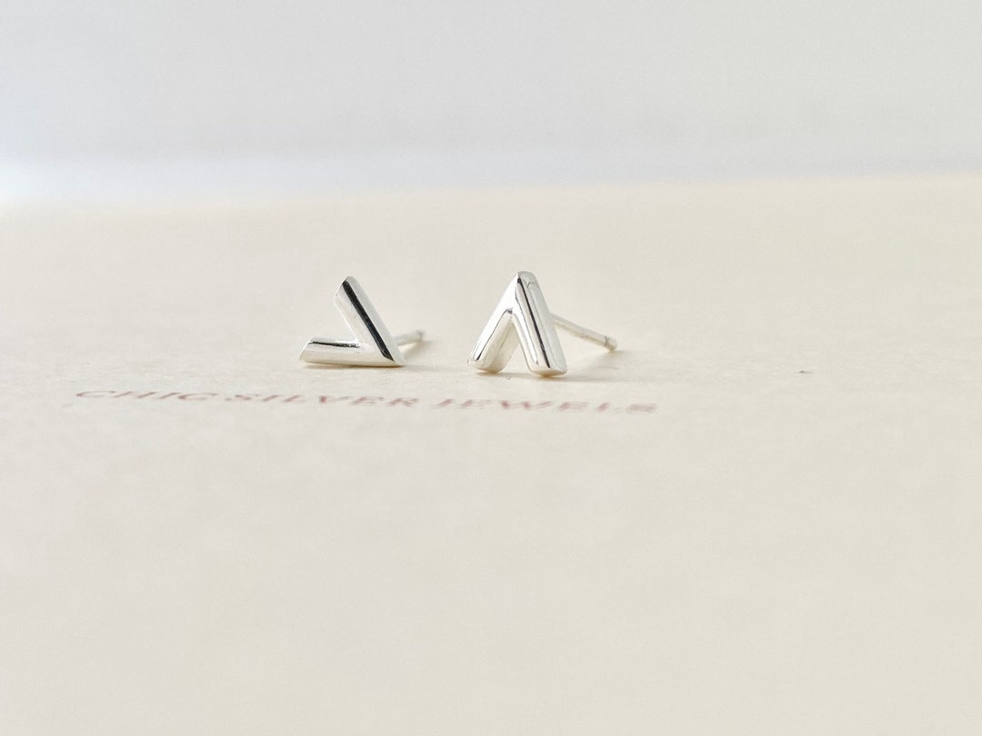 Sterling Silver Chevron Studs: Minimalist Everyday Earrings - Etsy