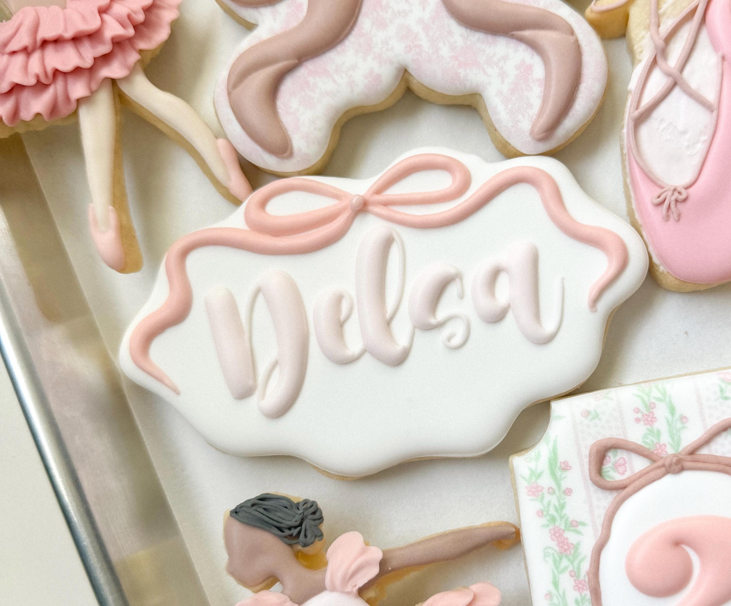 STL File Wavy Plaque With Bow Cookie Cutter - Etsy