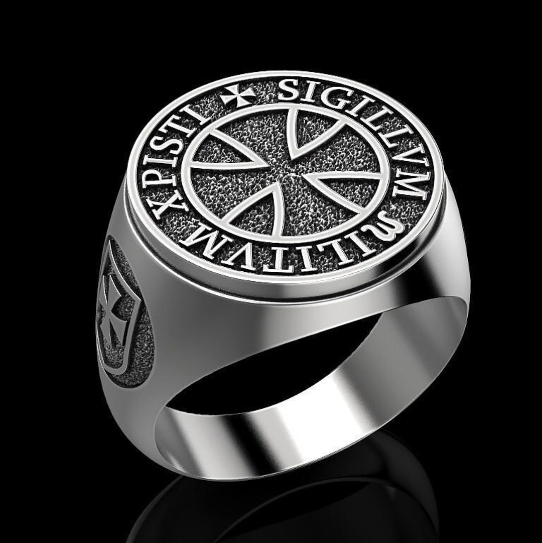 Templar Knight Signet Ring in Sterling Silver With Cross Motifs A Piece ...
