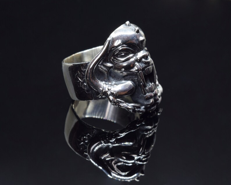 War Pig Silver Ring, Motorhead Snaggletooth Ring Tribute to Rock ...