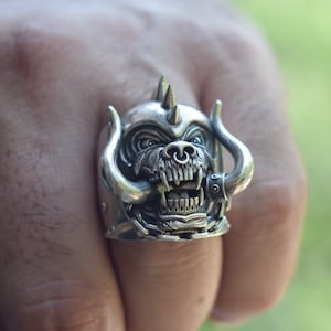 Motorhead Snaggletooth War Pig Silver Ring - Tribute to Rock Legends, A ...