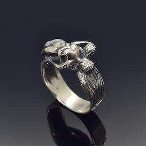 Romantic Couple Embrace Silver Ring, Lovers Kissing Sculptural Handmade ...