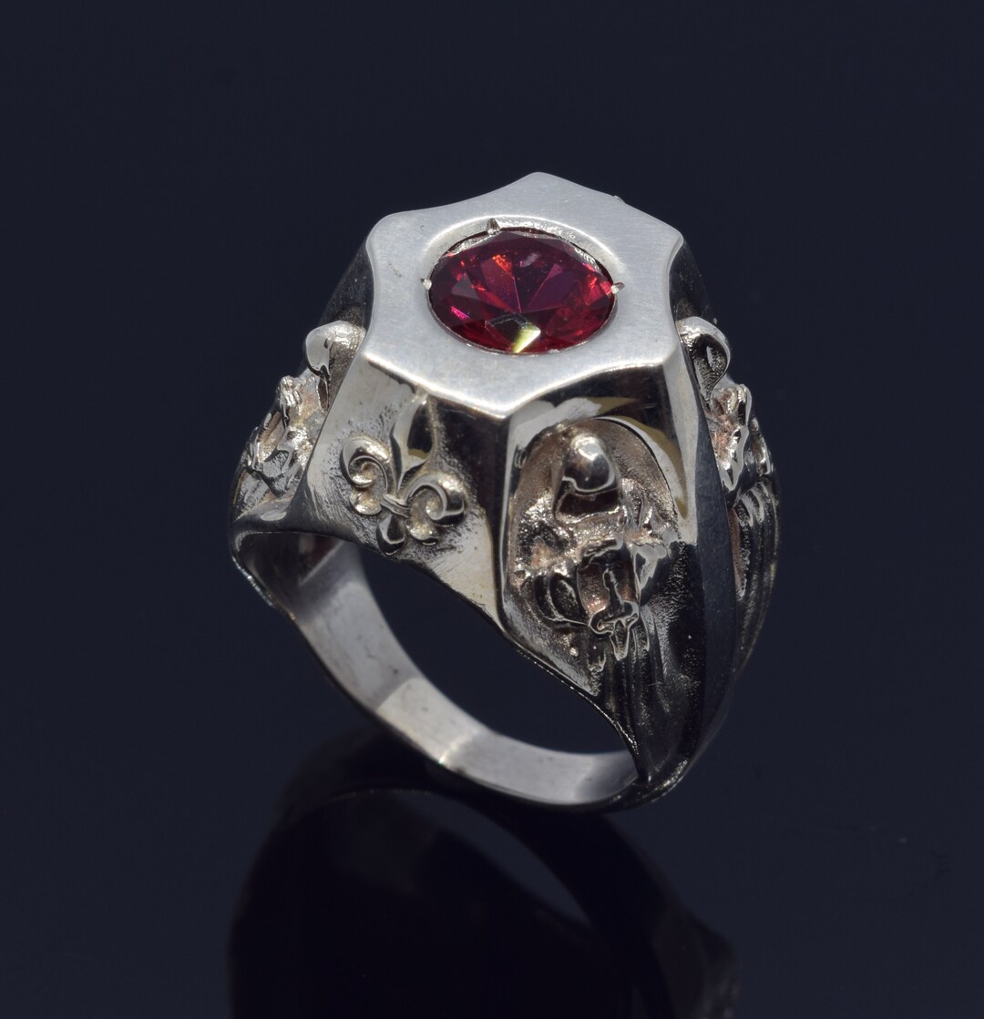 Templar Valor Garnet Signet Ring: Sterling Silver Knightly Emblem of ...