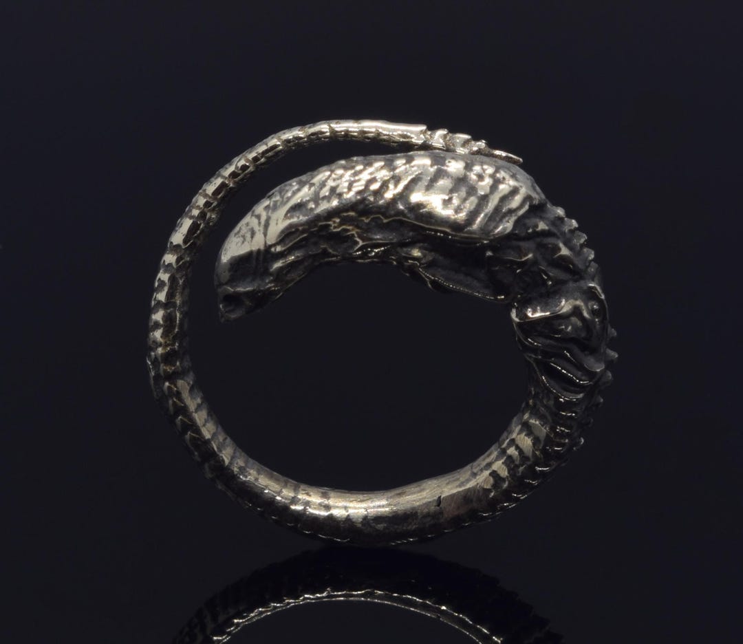 Handcrafted Silver Giger-inspired Alien Newborn Ring Chestburster ...
