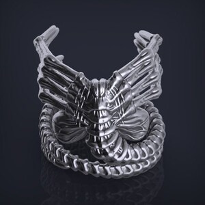 Handcrafted Silver Alien Facehugger Ring Unique Sci-fi Collector's ...