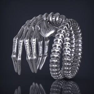 Handcrafted Silver Alien Facehugger Ring Unique Sci-fi Collector's ...