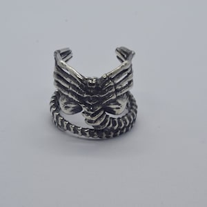 Handcrafted Silver Alien Facehugger Ring - Unique Sci-fi Collector's ...
