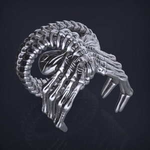 Handcrafted Silver Alien Facehugger Ring Unique Sci-fi Collector's ...