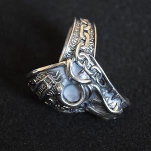 Morior Invictus Deacon Mongrels Skull Dog Ring, Morior Invictus Ring ...