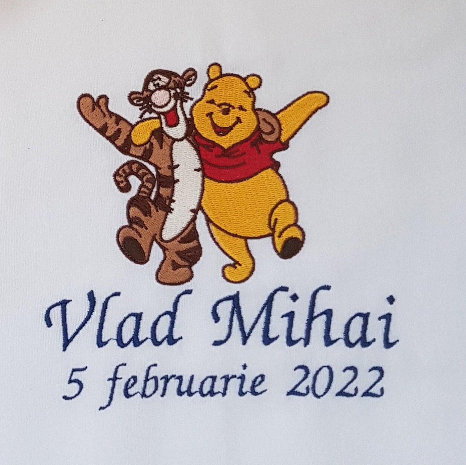 Winnie the Pooh and Tigger Embroidery Design, Winnie the Pooh Machine ...