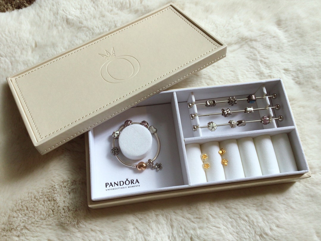PANDORA Jewelry Charm Storage and Travel Case Black smansara.com