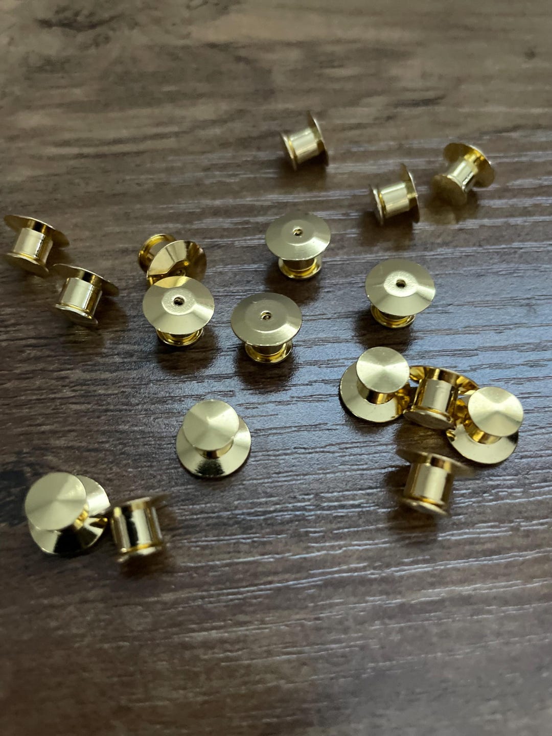 Clutch Pin Keeper - 12 Pack Locking Pin Backs - Bulk Deluxe Pin Back ...