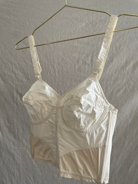Vintage 1960s Bullet Bra - Gem