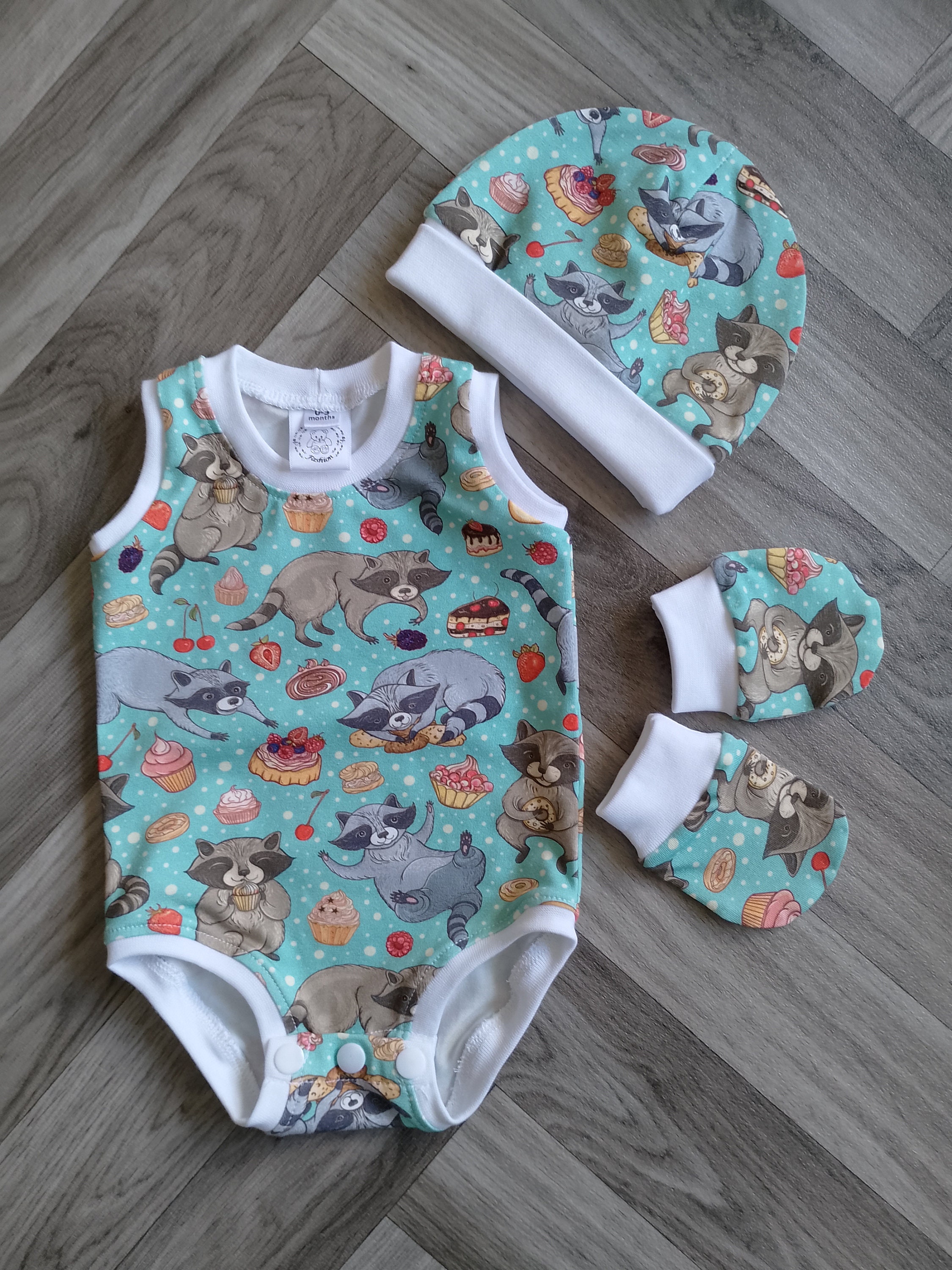 Raccoon Baby Set: Cotton Vest, Hat & Mittens - Newborn Gift - Etsy