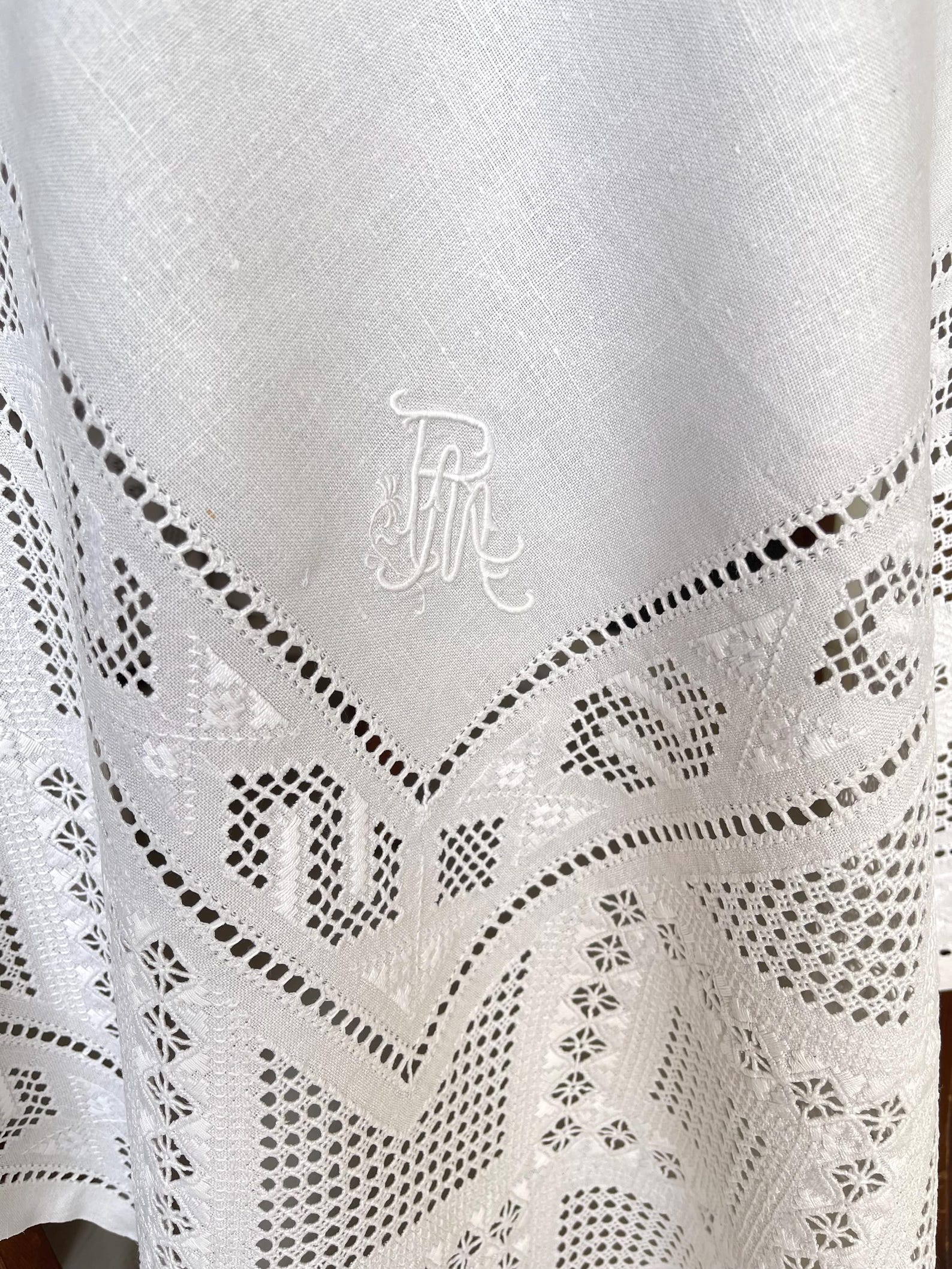 Vintage Hand-embroidered Large Tablecloth on Linen Fabric - 82x65 ...