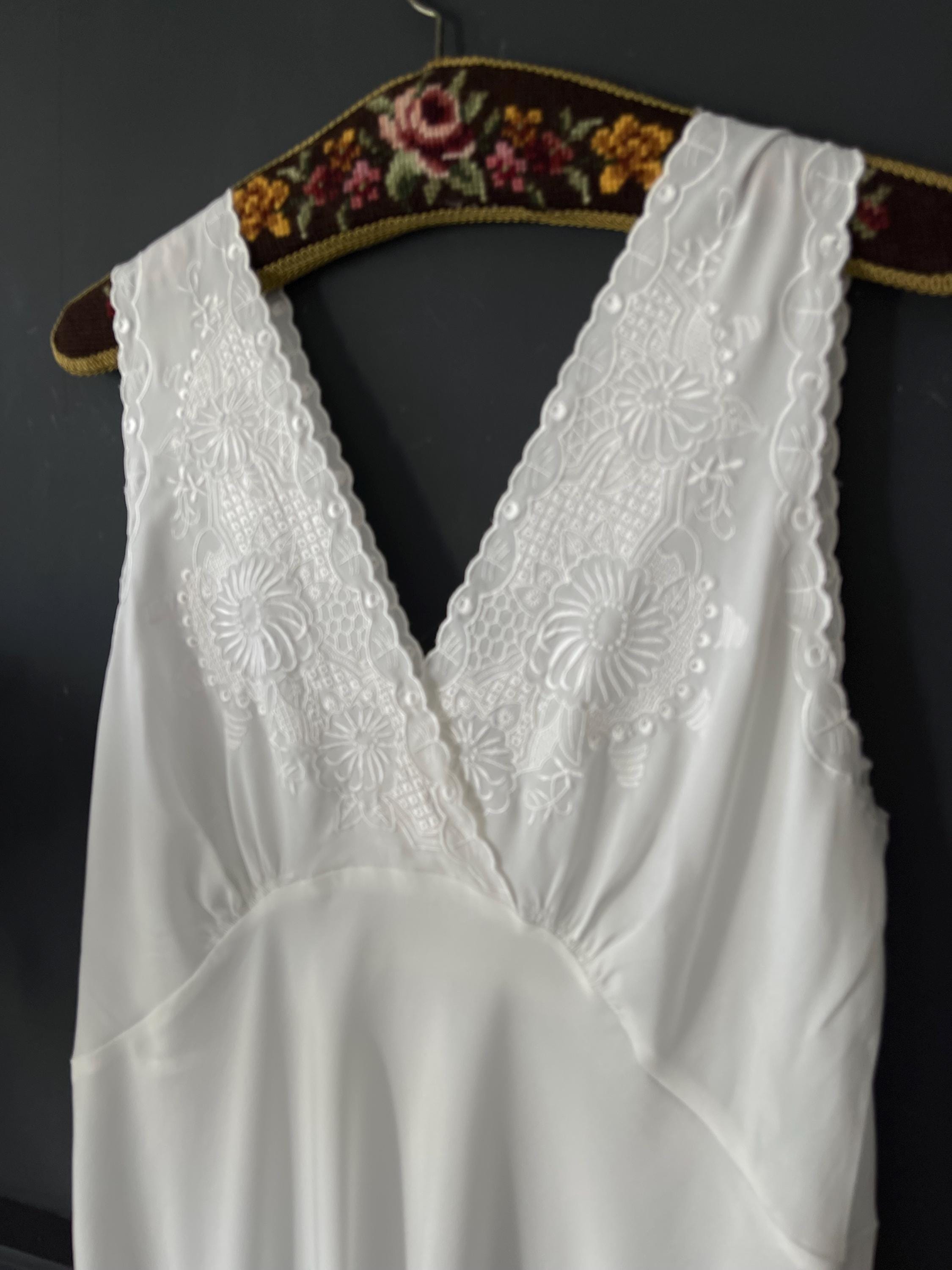 Satin Embroidered Bridal Robe and Nightgown Set - 1960s - White ...