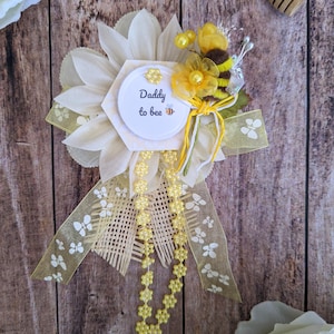 Mommy and Daddy to Bee Pin Mommy & Daddy to Bee Baby Shower - Etsy