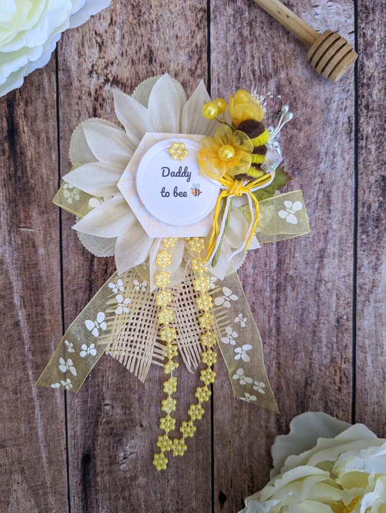 Mommy and Daddy to Bee Pin Mommy & Daddy to Bee Baby Shower - Etsy
