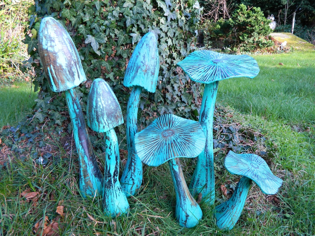 Set of 6 Green Wooden Mushroom Garden Ornament - Large Closed Cup ...
