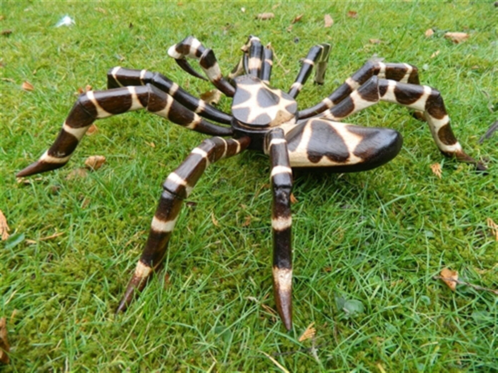 Hand Carved Wooden Spiders - 40cm, 60cm, Pair - Etsy UK