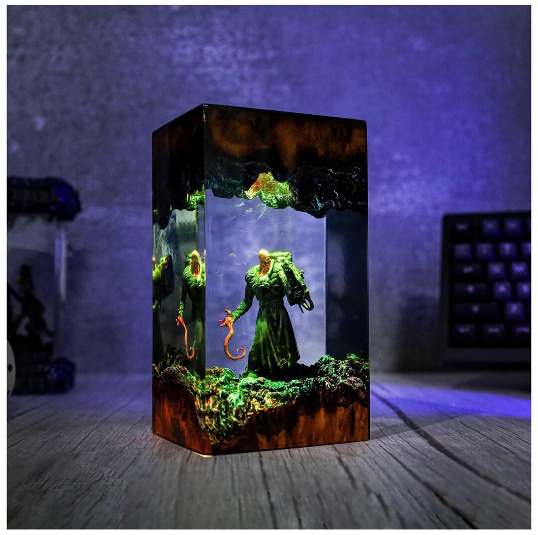 Neme.sis From Reside.nt Evil Resin Lamp, Handmade Epoxy Lamp, Zombies ...
