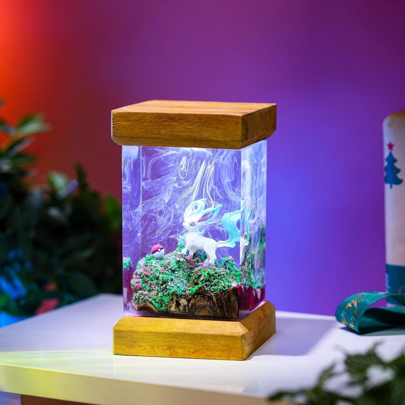 Glaceon Pokémon Ice Lamp Handmade Resin Desk Lamp, Handcrafted Resin ...