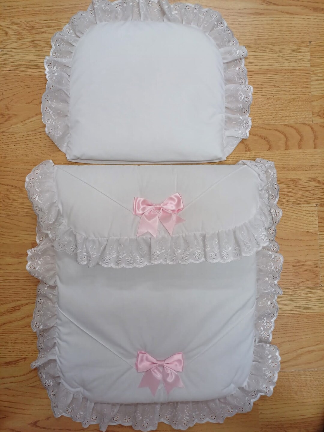 Beautiful 2 Piece Pram Set Comes in 5 Colours Had Plain Edge Around ...