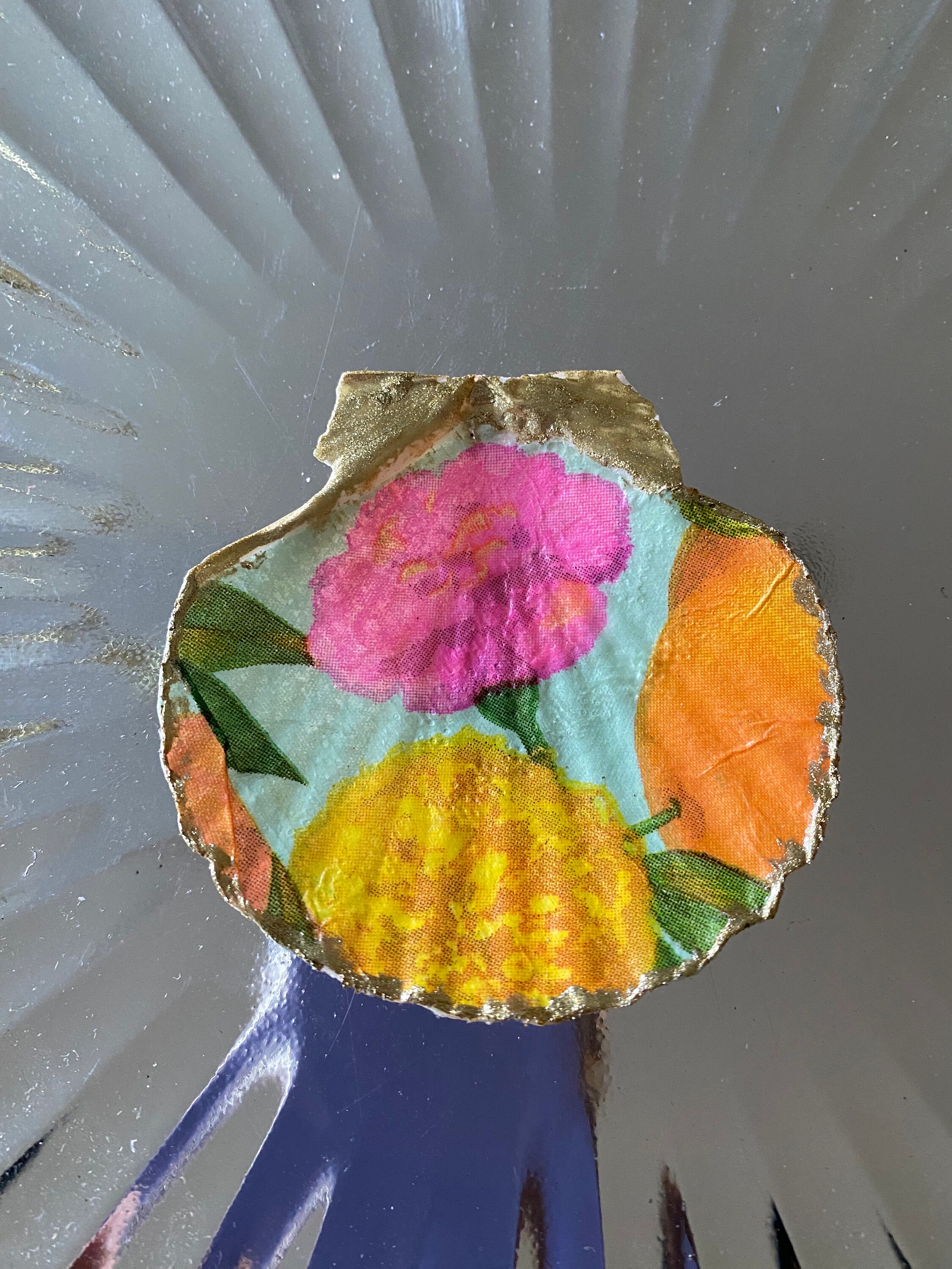 Flat Scallops Decoupaged in Beautiful Colors and Designs,ring Dish at ...
