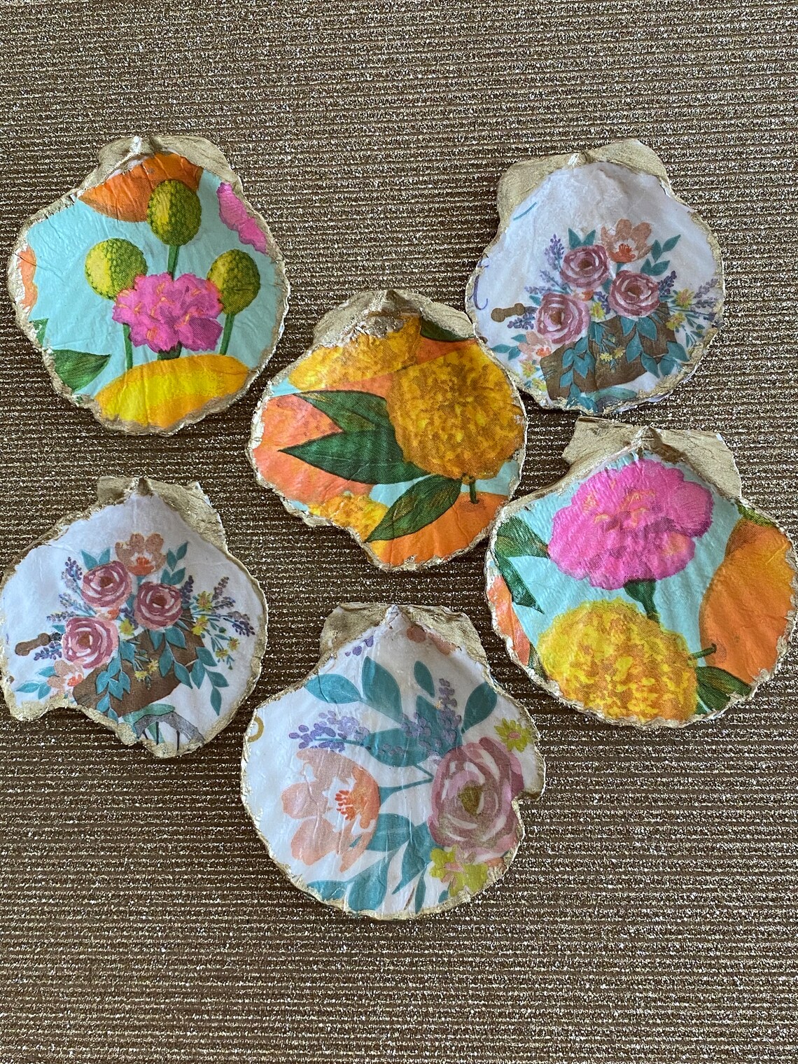 Flat Scallops Decoupaged in Beautiful Colors and Designs,ring Dish at ...