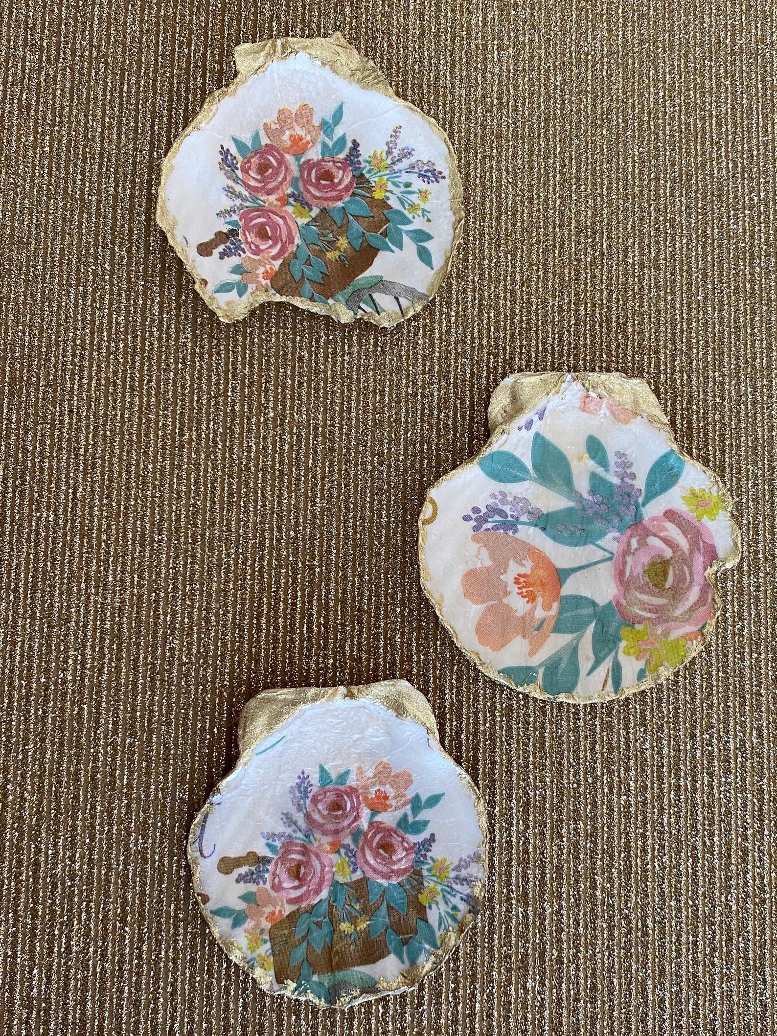 Flat Scallops Decoupaged in Beautiful Colors and Designs,ring Dish at ...