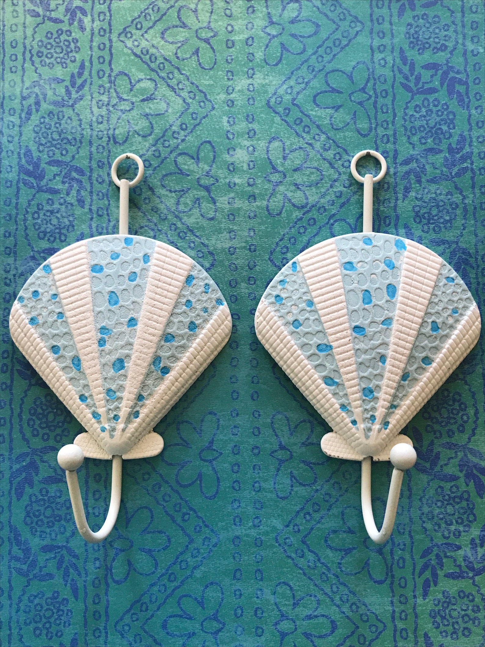Wall Hooks Coastal Nautical Theme, Starfish Scallop Shell Snail Shell ...