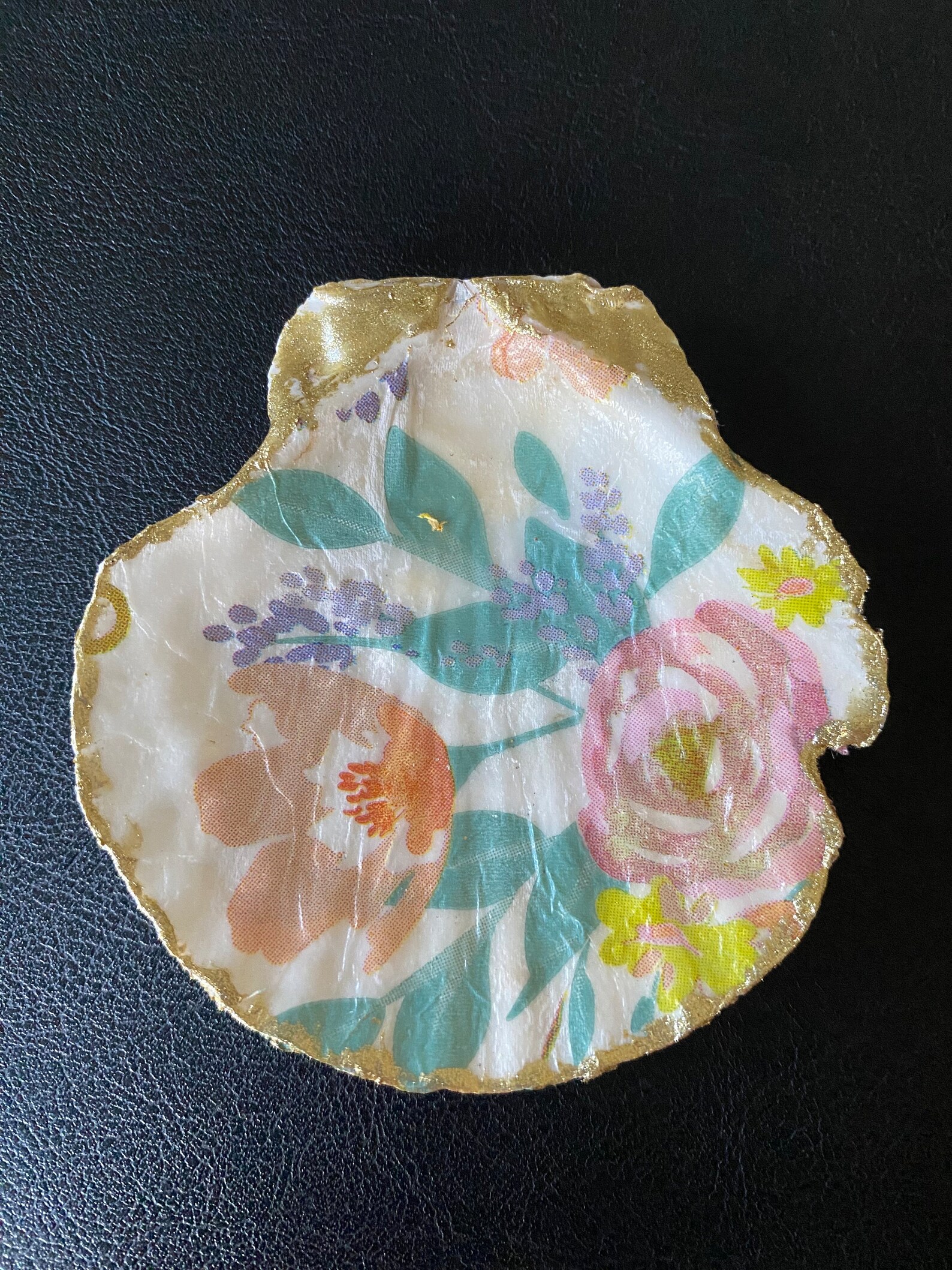Flat Scallops Decoupaged in Beautiful Colors and Designs,ring Dish at ...
