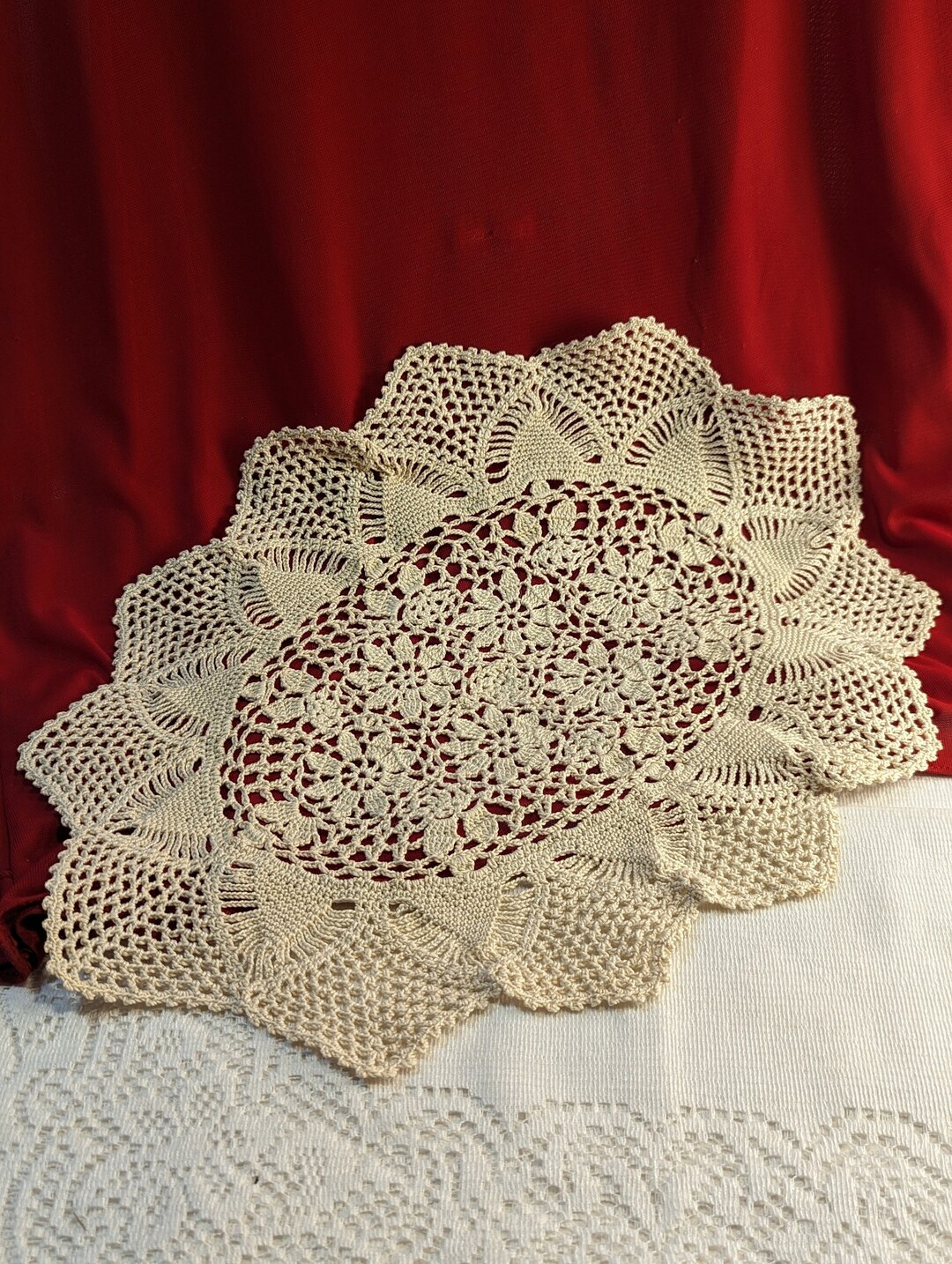Vintage Oval Hand Crochet Lace Table Runner Doily Cream Ivory Handmade ...