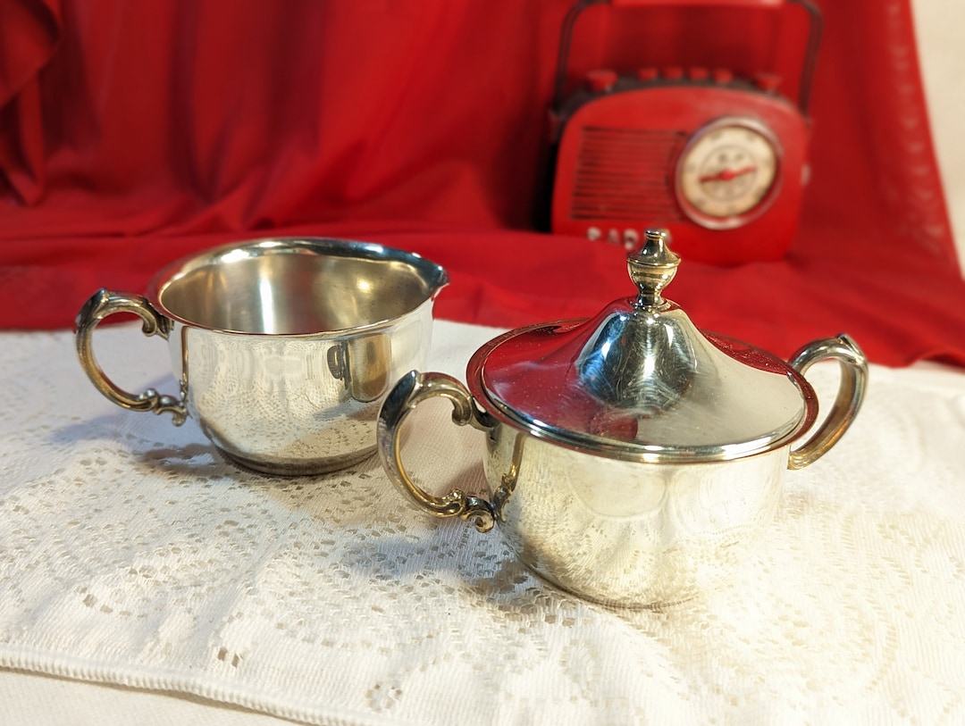 Sheridan Silver Co. Silverplate Cream and Sugar Set Lidded and Handled ...