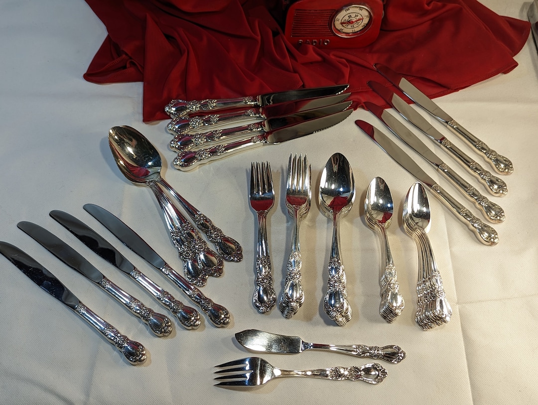 1847 Rogers Bros Heritage Pattern IS Silverplate 52 Piece Set Vintage ...